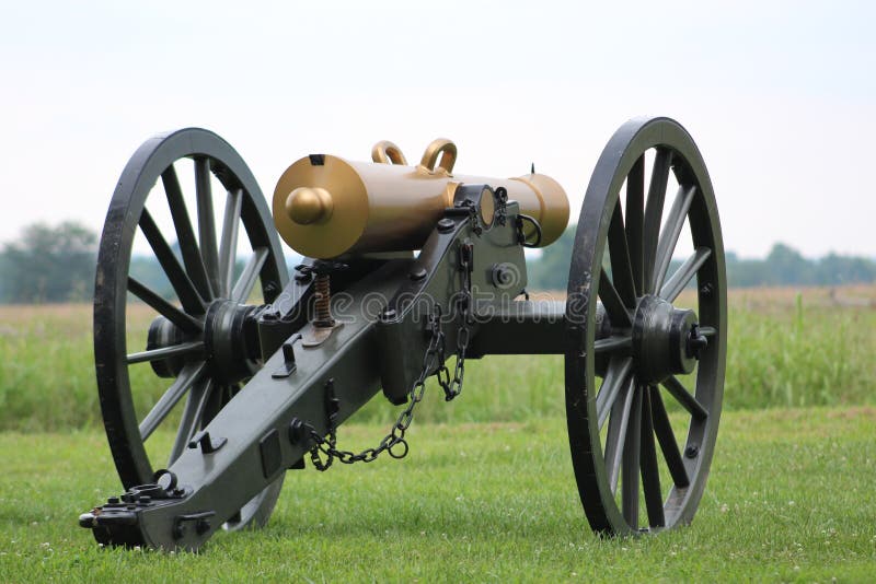 Civil War Cannon on Battlefield Stock Image - Image of freedom, cannon ...