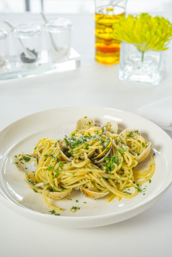 Shell spaghetti stock image. Image of carpet, lunch, fresh - 39612279