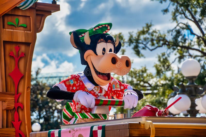 Clarabelle Cow Character in the Christmastime Parade Editorial Image ...