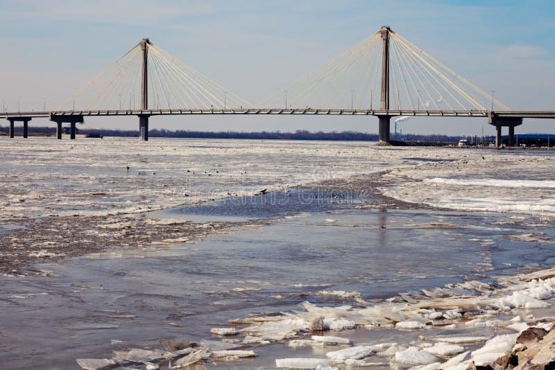 Clark Bridge En Alton, Illinois Foto de archivo - Imagen de congelado ...