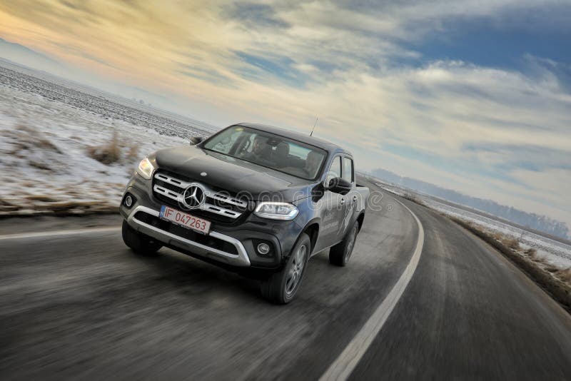 Mercedes Benz negra imagen de archivo editorial. Imagen de lujo - 102833554