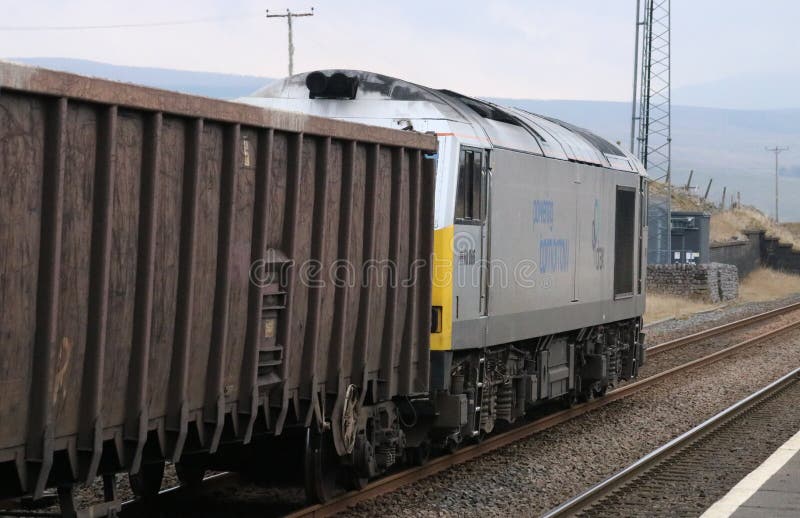 Class 60 Diesel Locomotive and Wagon Freight Train Editorial Stock ...