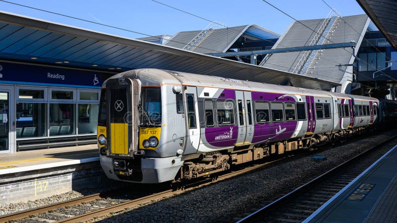 Class 387 Electric Passenger Train in Heathrow Express Livery at ...