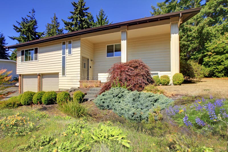 Split Level Home Exterior Stock Photos - Free & Royalty-Free Stock ...