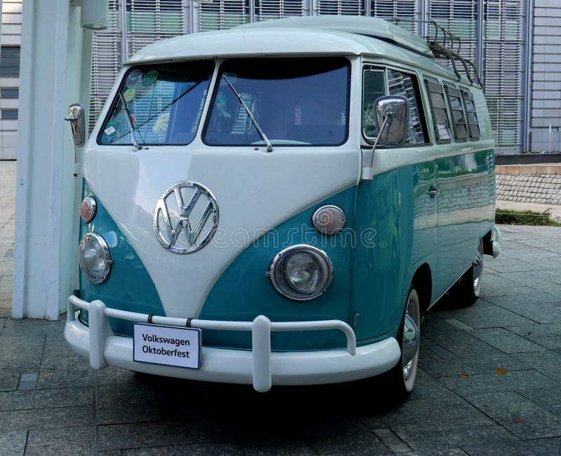 128 German School Bus Stock Photos - Free & Royalty-Free Stock Photos ...