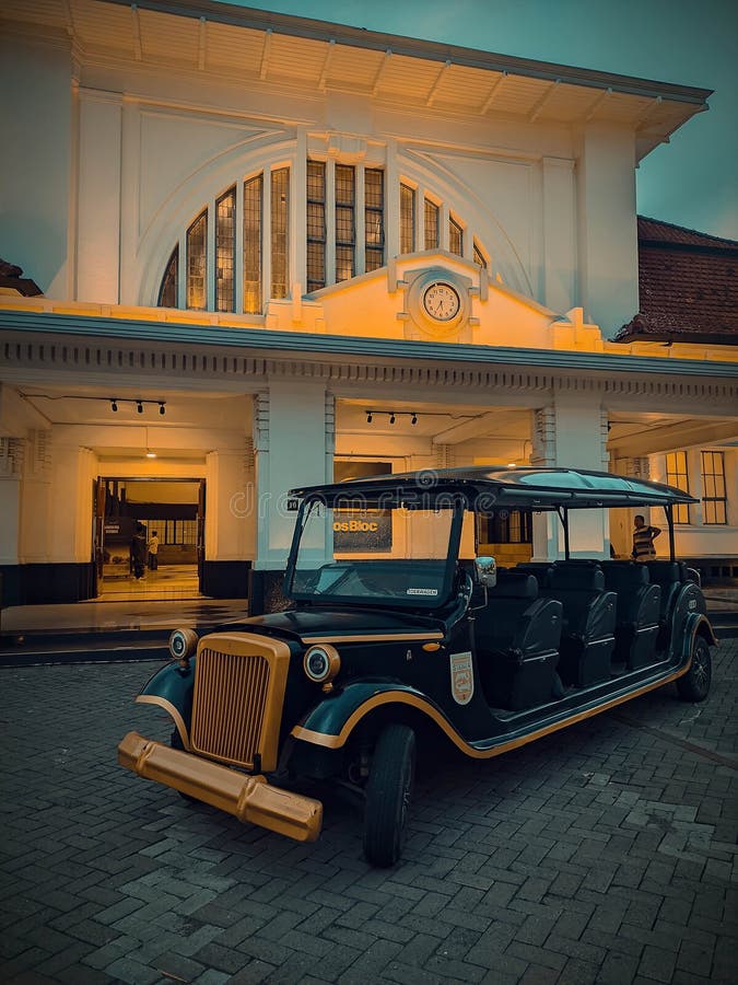Classic Colonial Cars Located in Surabaya Editorial Photography - Image ...