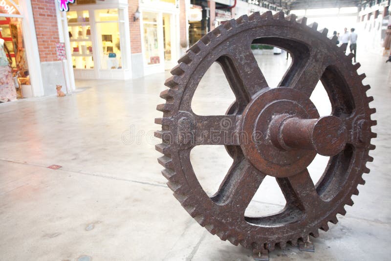Old giant cog wheels editorial photo. Image of design - 161561116
