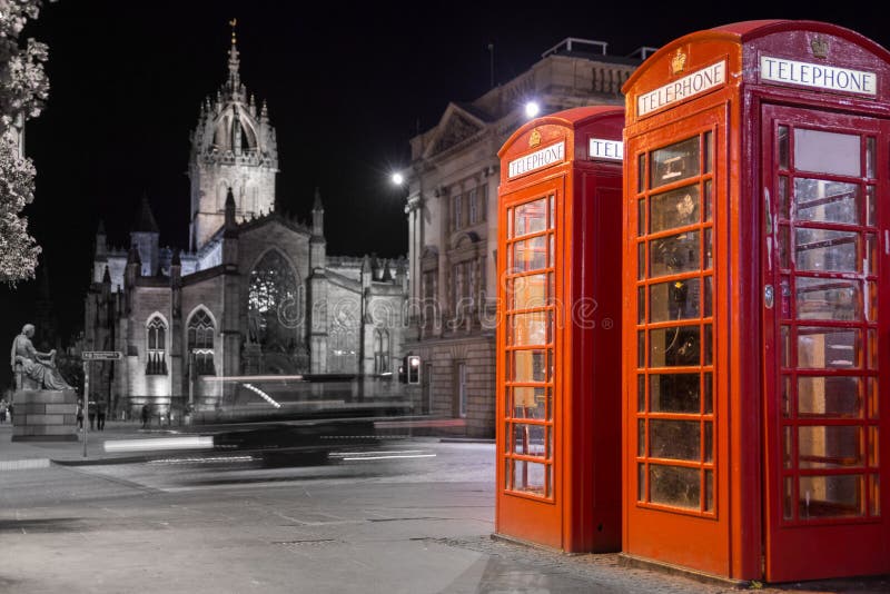 Classic Red British Telephone Box, Night Scene Stock Image - Image of ...