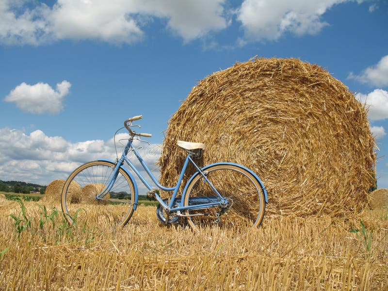 Classic Retro Bike with Hay Bales Stock Photo - Image of bike, farming ...