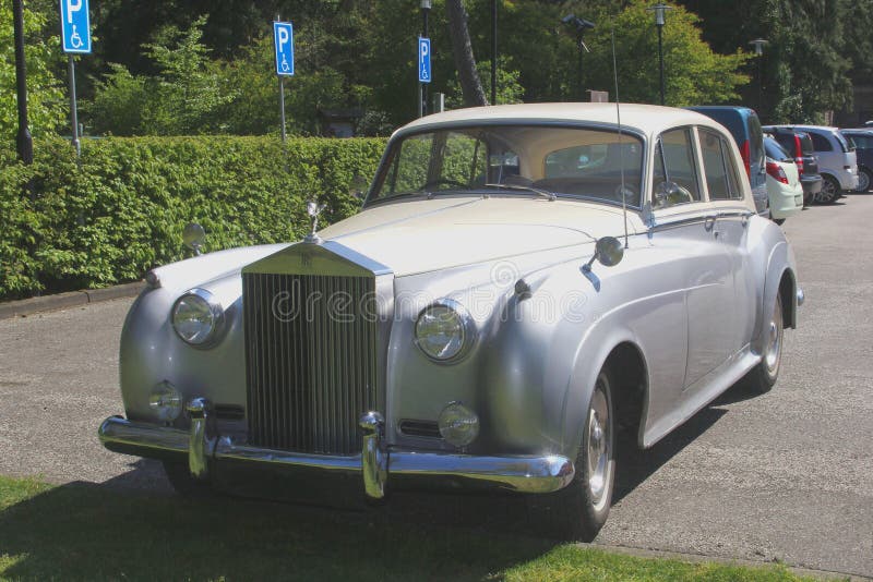 Classical Rolls Royce Oldtimer, Holland Editorial Photo - Image of ...