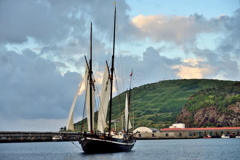 Classic sailing ship. editorial photo. Image of sails - 186543671