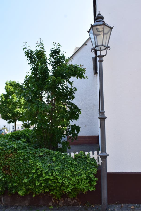 1,569 Old Lamp Post Garden Stock Photos - Free & Royalty-Free Stock ...