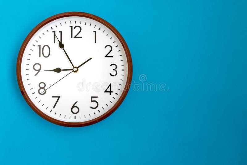 Clock showing 7:55 o`clock stock image. Image of natural - 147596329