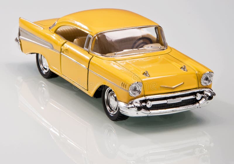 17+ Classic yellow car model Free Stock Photos - StockFreeImages
