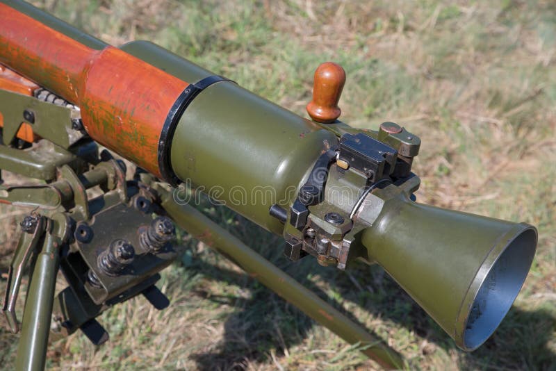 D-48 85-mm anti-tank gun stock image. Image of artillery - 33566549