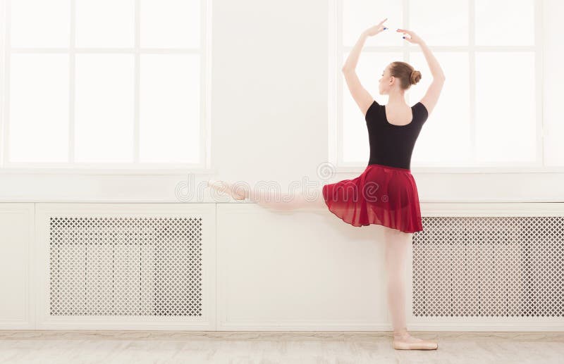 Beautiful Ballerina Dance on Pointe Stock Image - Image of pose, dancer ...