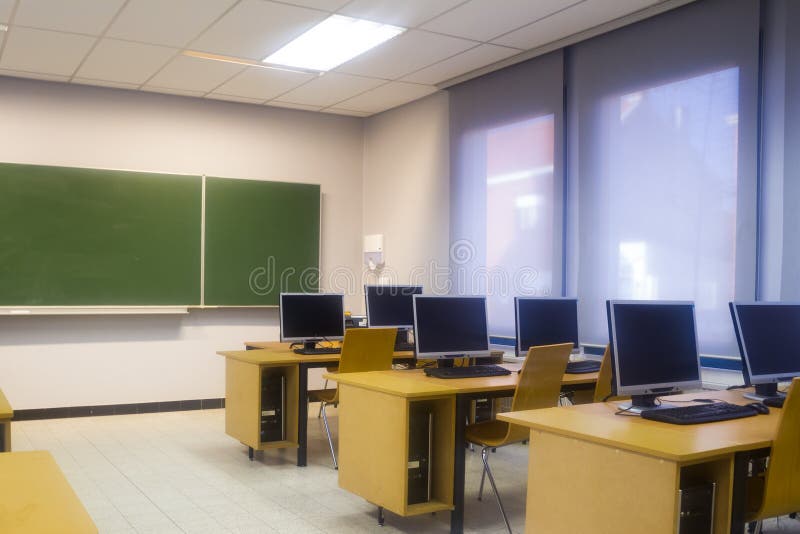 It Training - Classroom stock image. Image of school - 31804017