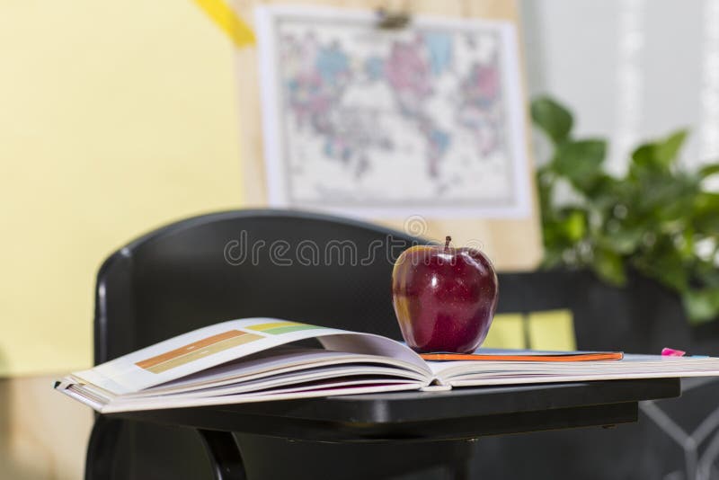 Classroom Seating before Class Stock Image - Image of books, learning ...