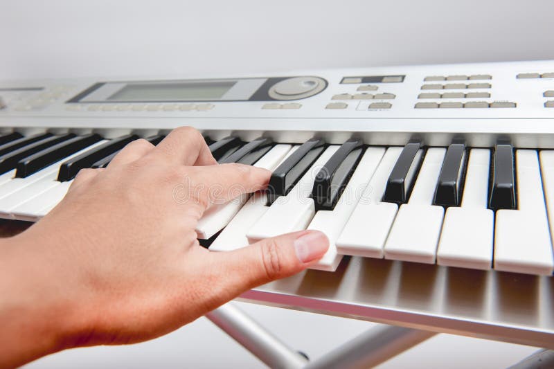Clavier musical photo stock. Image du créateur, concert - 100384992