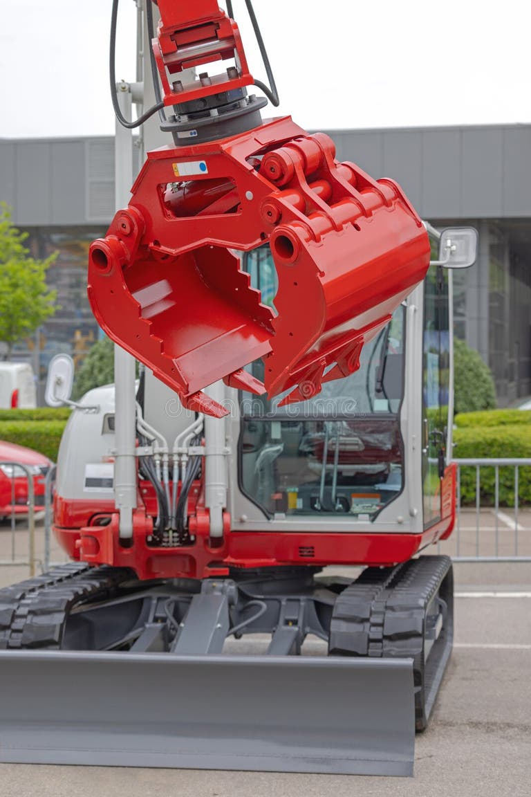 Grapples Bucket Attachment Stock Photos - Free & Royalty-Free Stock ...