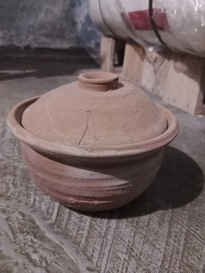 Clay Craft Pottery Looks Very Classic Stock Image - Image of looks ...