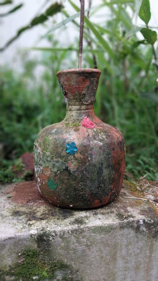 Clay Pot on the Edge of a Fish Pond Stock Photo - Image of brown, pond ...