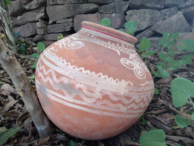 Clay pot, matka image stock image. Image of statue, garden - 208309941