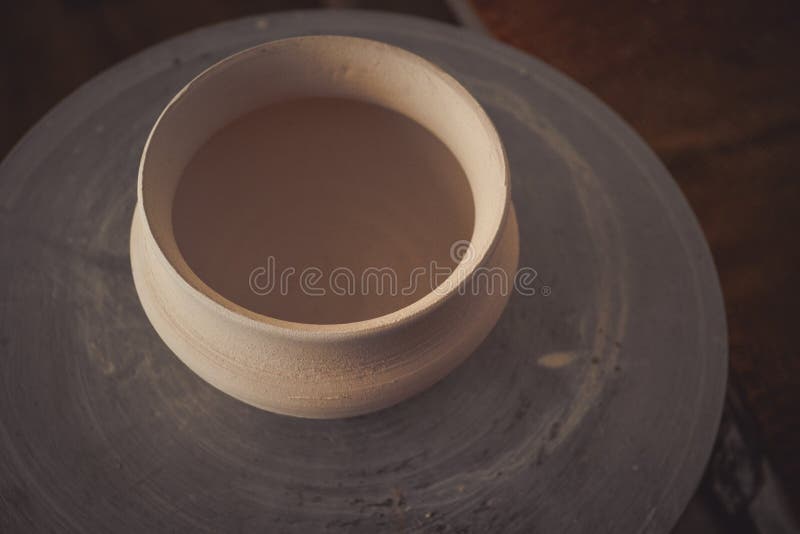 Clay Pot on a Potter`s Wheel Stock Image - Image of brown, earthenware ...