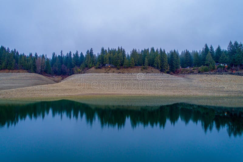 Cle Elum Lake of Washington State in December Stock Photo - Image of ...