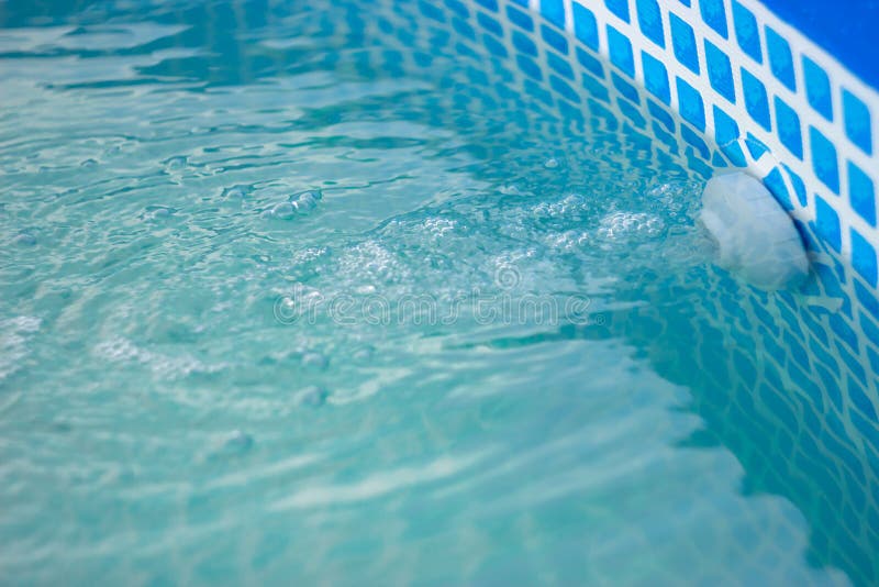 Clean Jet of Water that Passes through the Filter is Injected Back into ...