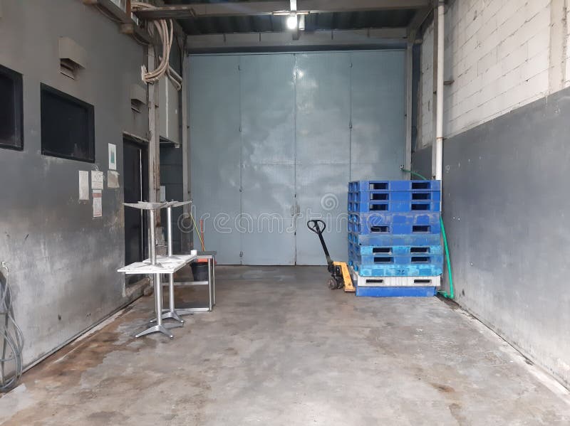 Clean Warehouse & X28;Gudang Bersih San Rapi& X29; Stock Image - Image ...