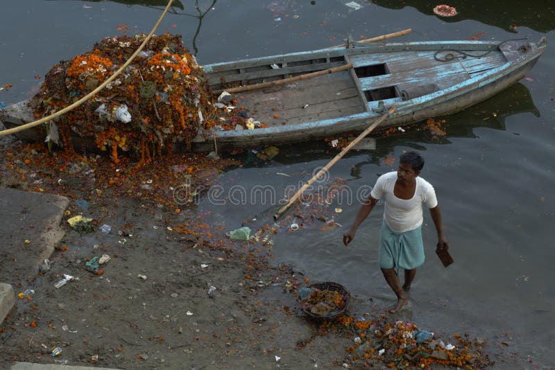 Cleaning the Ganges editorial stock image. Image of removing - 23126304