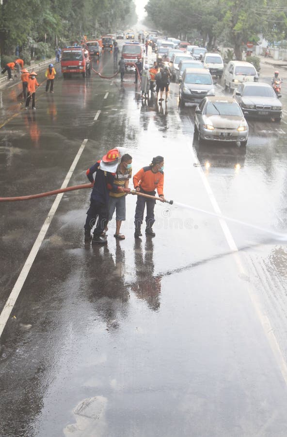 Cleaning mud editorial photo. Image of mount, surakarta - 37923121