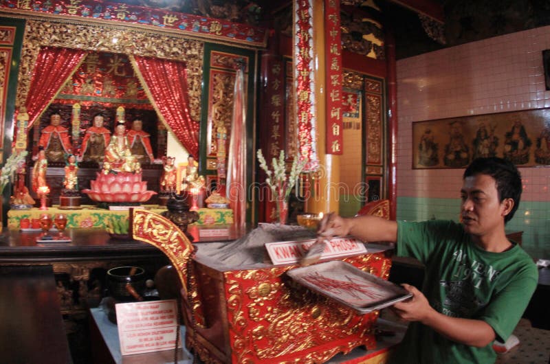 Cleaning temple editorial photo. Image of year, central - 35477206