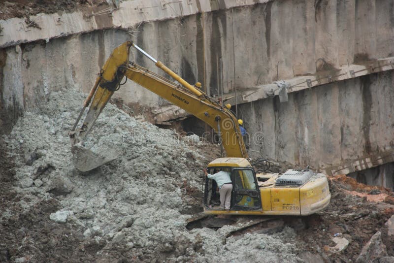 Cleaning Up Dirt Excavator Shenzhen Construction Site Stock Photos ...
