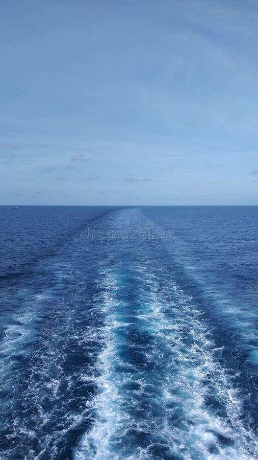 Clear Ocean Under the Open Sky Stock Photo - Image of open, ocean ...