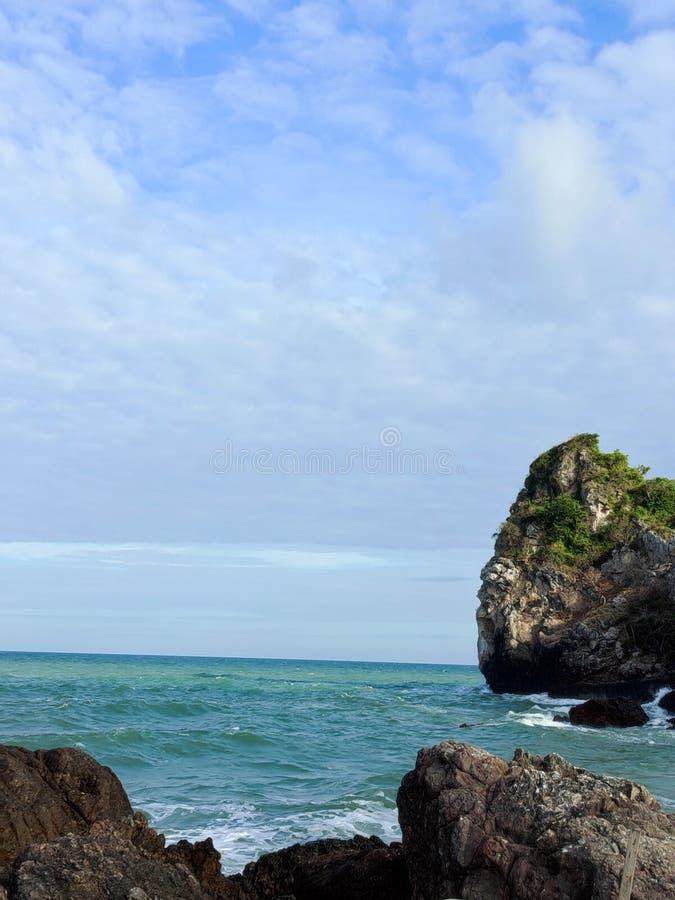 Clear Sea, Beautiful Sky, Good Weather Day Stock Photo - Image of ...