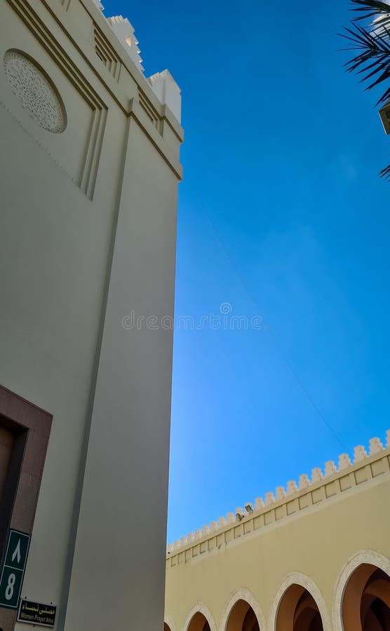The Clear Sky upon Bir Ali Mosque Stock Photo - Image of blue ...