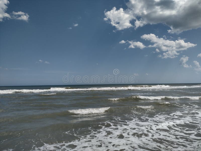 Clear Sky Over Gentle Ocean Waves Horizon Stock Image - Image of waves ...