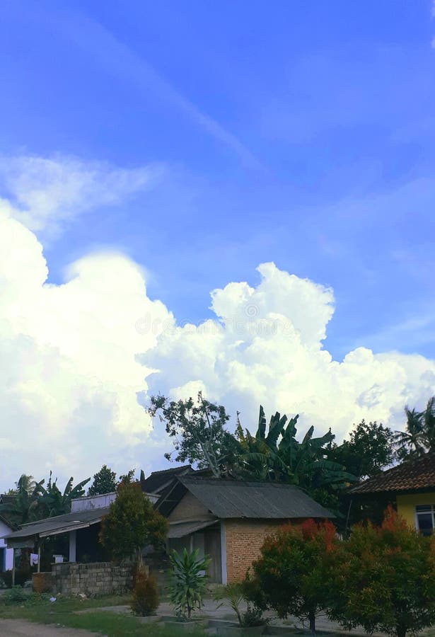 Clear Sky with White Clouds during the Day Editorial Stock Photo ...