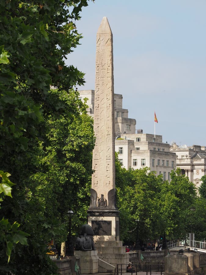 Cleopatra london visare s redaktionell arkivbild. Bild av förälskelse ...