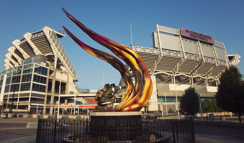 Cleveland Firefighters editorial photography. Image of scene - 20423672