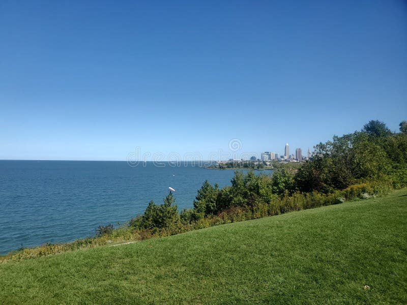 Cleveland Lake Shore, Edgewater Park Stock Image - Image of secluded ...