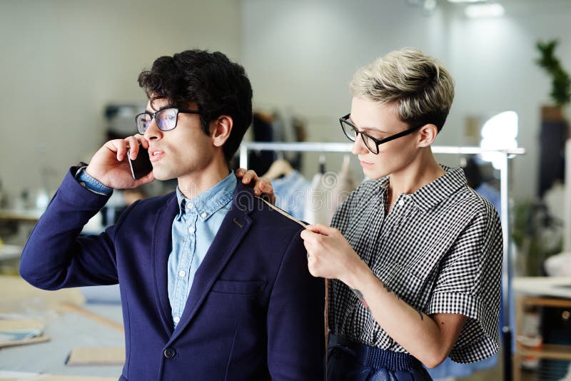 Cliente ocupado imagen de archivo. Imagen de llamada - 102525397