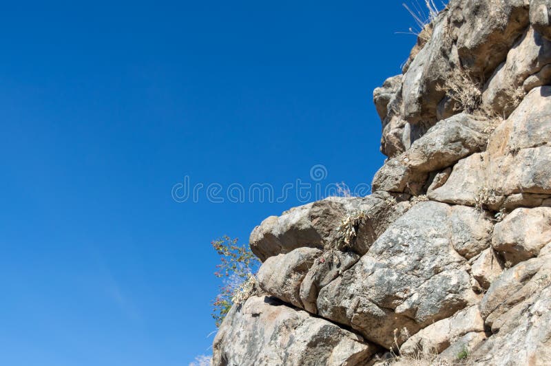 Cliff edge with dry grass stock image. Image of season - 161217445