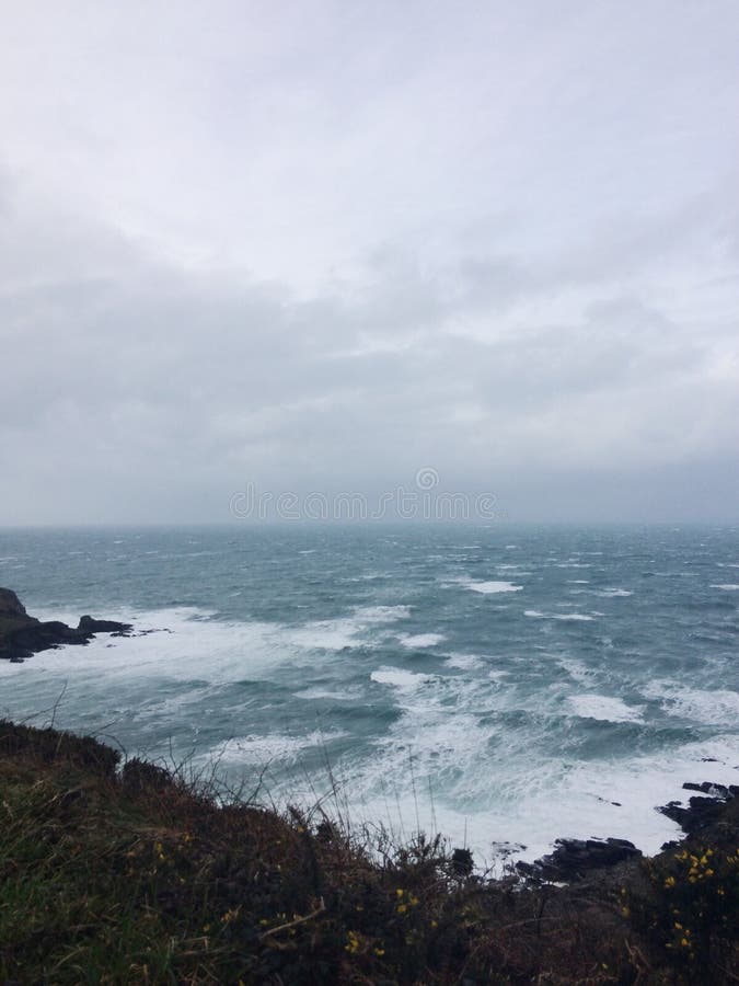 Cliff edge editorial photography. Image of cliff, edge - 51865292