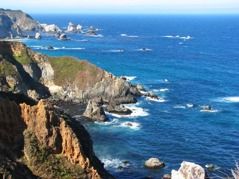 Cliff Near Big Sur, California Stock Image - Image of blue, water: 5523997