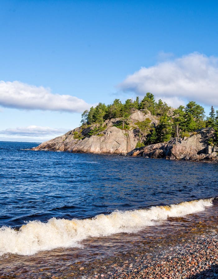 Cliff on North Shore of Lake Superior Stock Image - Image of shore ...