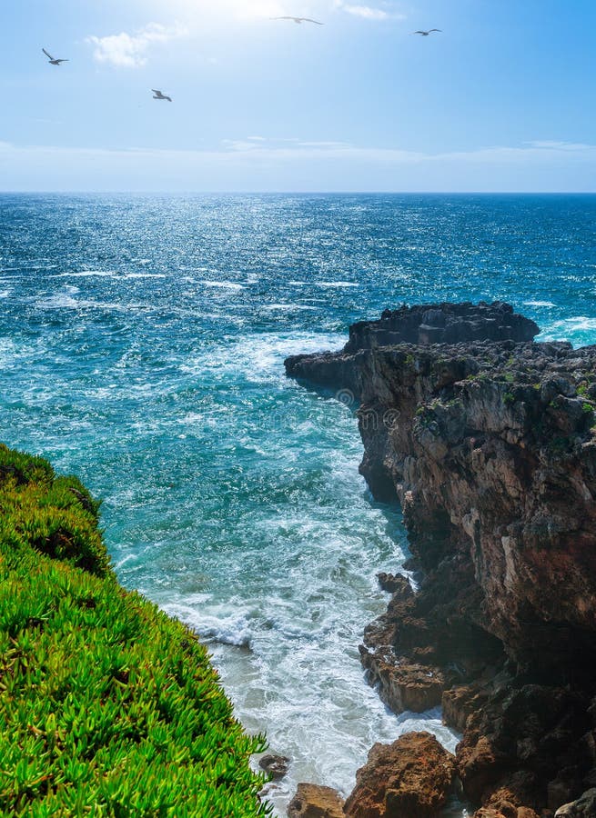 The Cliffs on the Coast of the Atlantic Ocean. Ocean Waves, Casc Stock ...