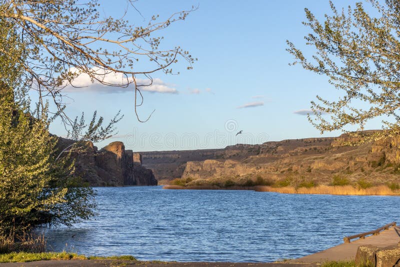 Cliffs of the Eastern Washington Desert Stock Photo - Image of cliff ...